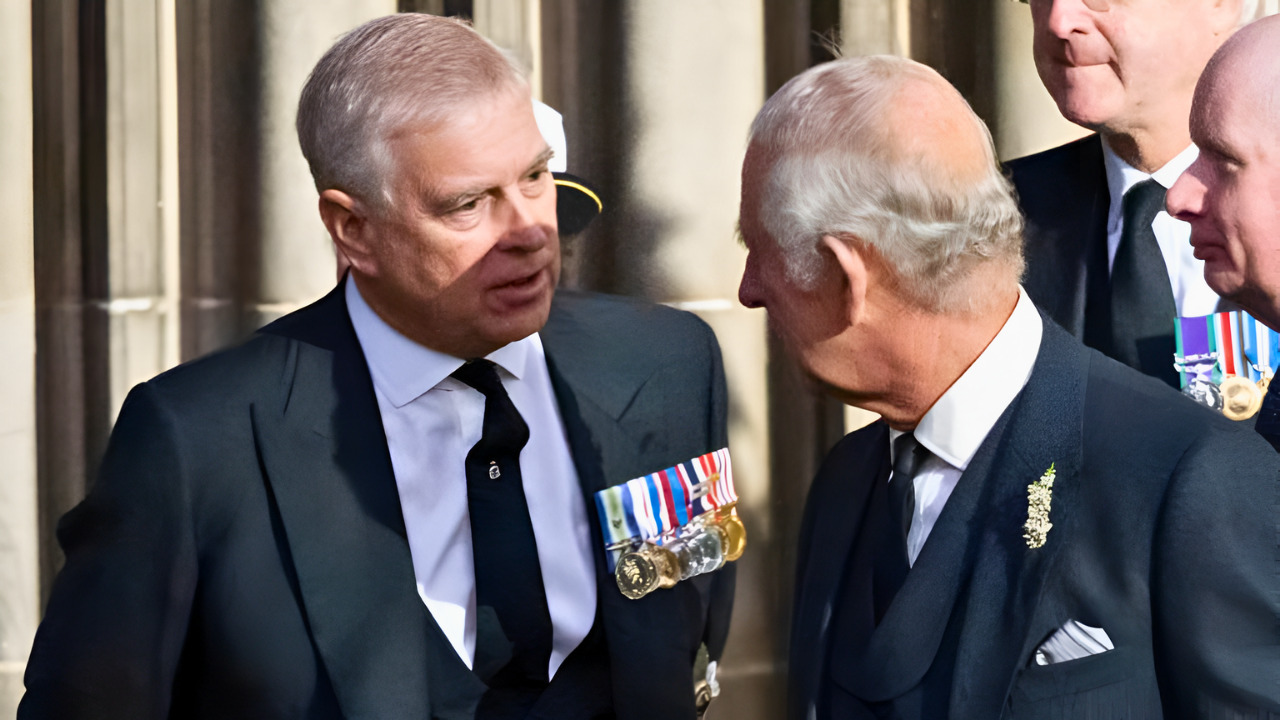 Ex-Prince Andrew seizes control of Royal Lodge in $99M standoff—King ...