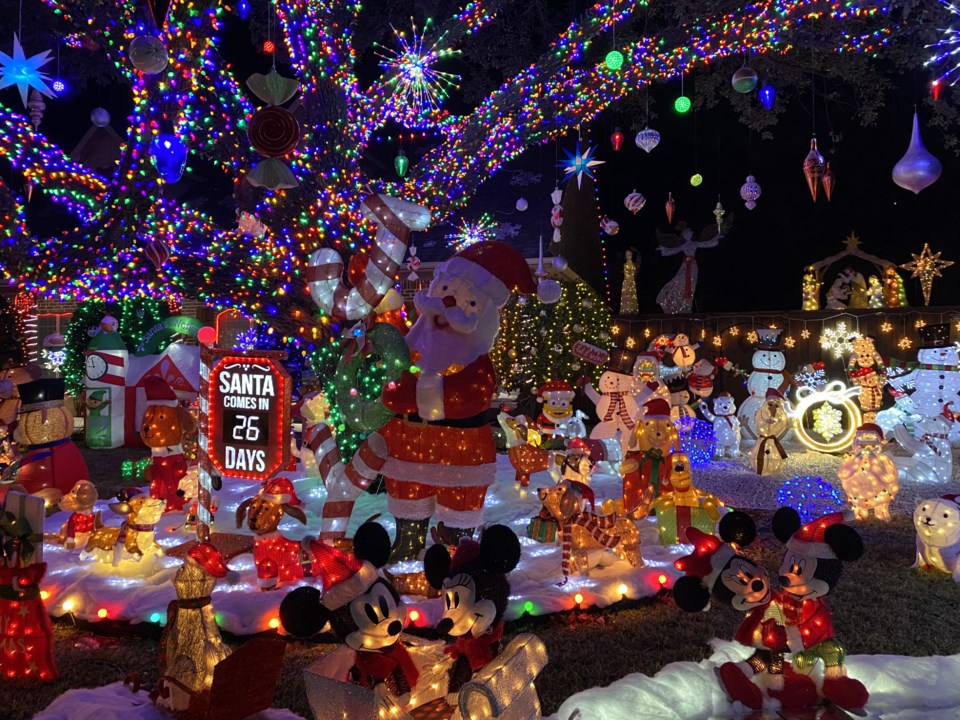 Holiday magic takes over Biscayne Drive in Plano