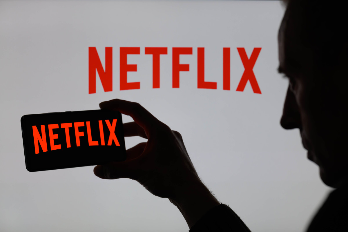 One of Netflix’s top 5 most-watched shows ever is returning after 2 ...