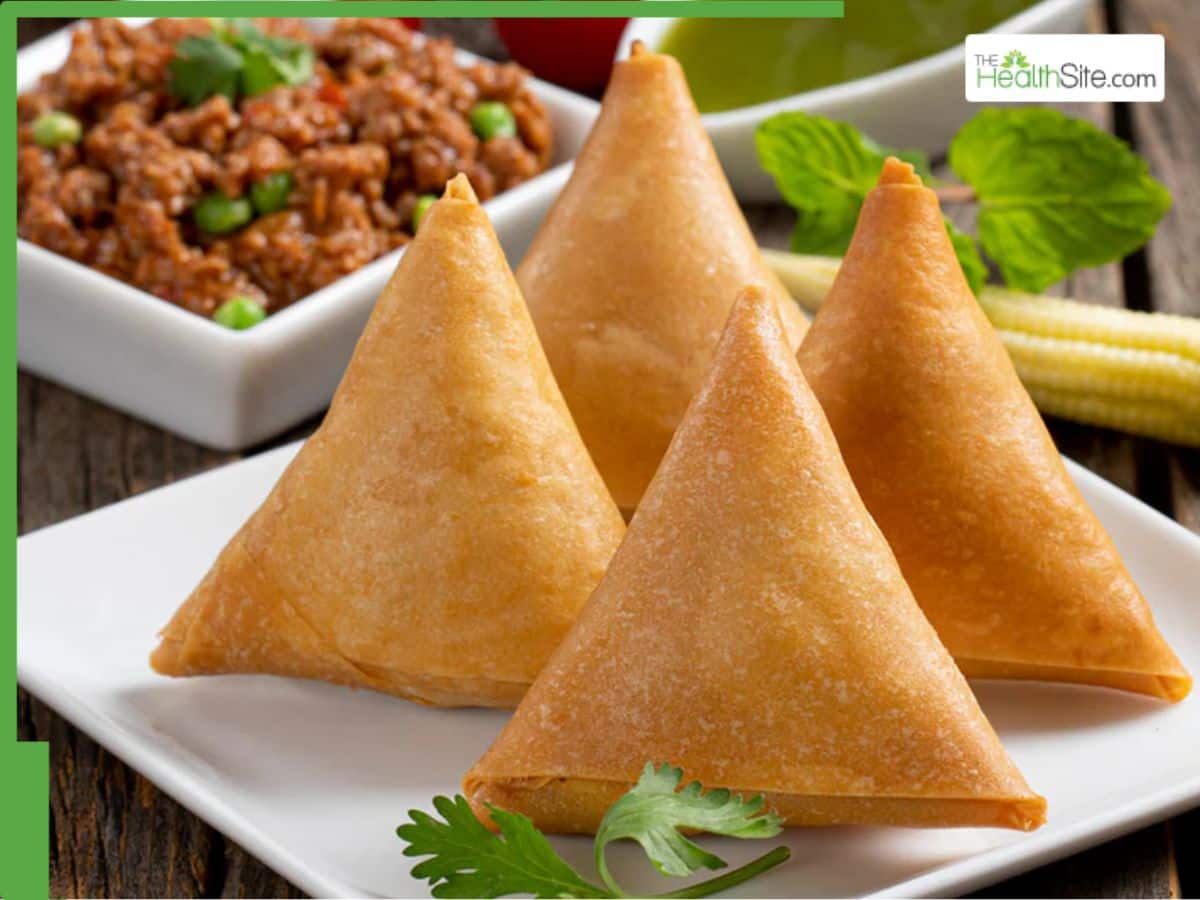 5 popular Indian snacks that can trigger acidity in winter