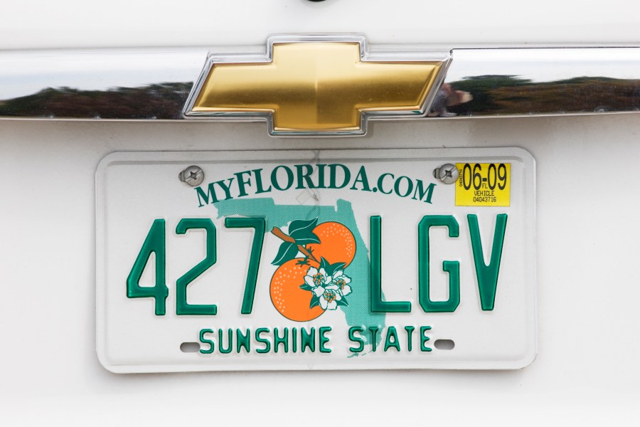 Florida lawmakers seek to get rid of vehicle registration stickers