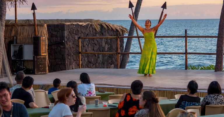 This is the best buffet in Hawaii, known for its classic luau fare