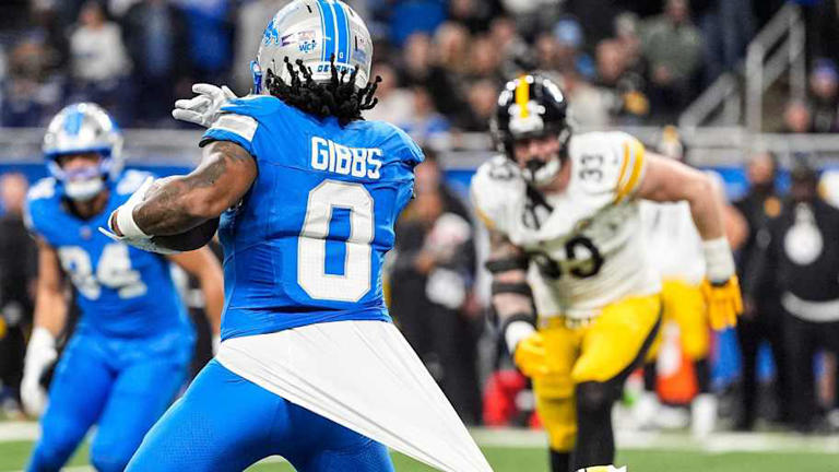 Former Oregon stars Penei Sewell, Derrick Harmon square off in epic NFL ...