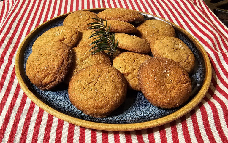 Appalachian ingenuity: Recipes of comfort and resilience - Sorghum snaps