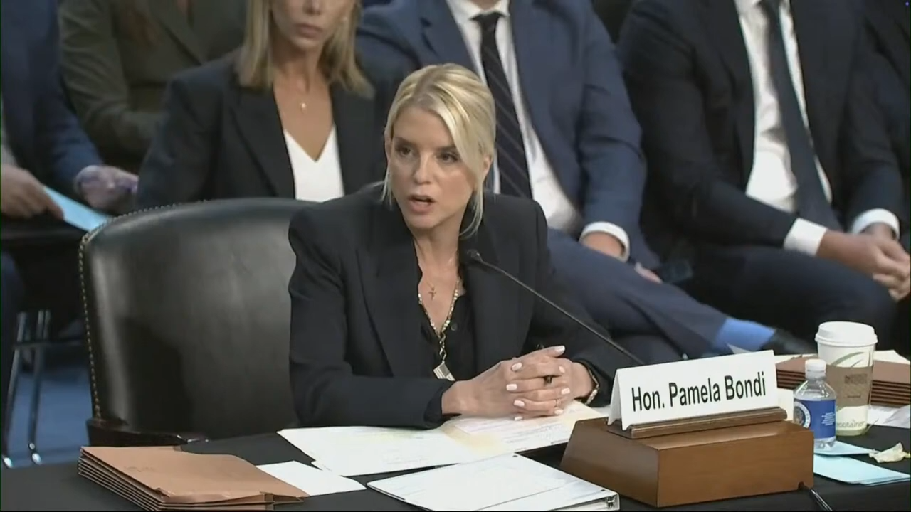 'Congress censured you!': Pam Bondi goes out of her way to be petty ...