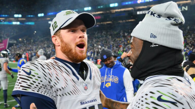 Updated 2025 NFL playoff picture: Complete bracket entering wild card ...