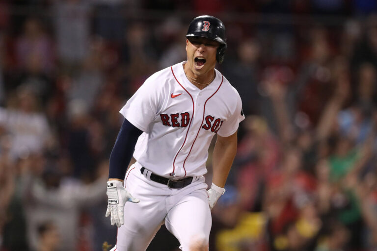 Mariners sign OF/1B Rob Refsnyder to 1-year deal