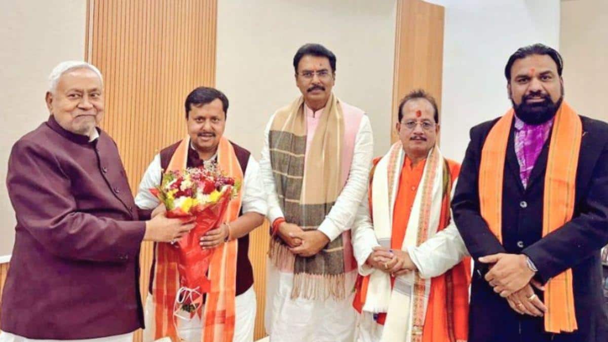 BJP working president Nitin Nabin meets Bihar CM Nitish Kumar, gets ...