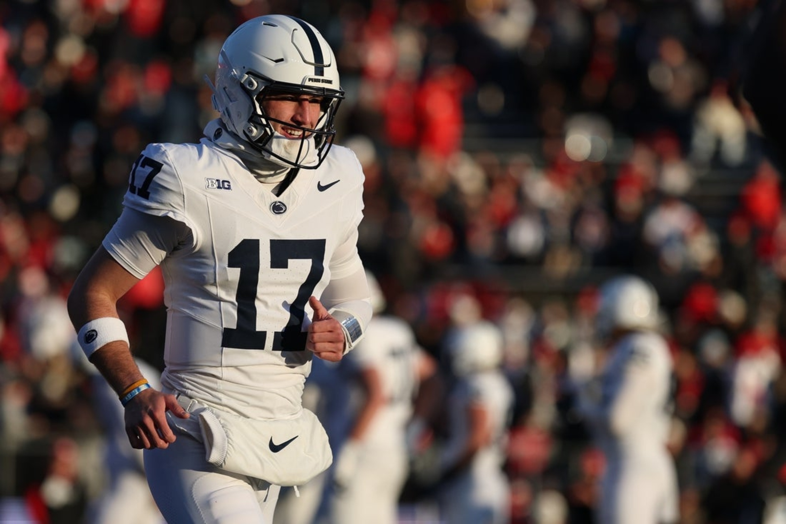 Plenty of opt-outs as underachievers Penn State, Clemson battle in ...