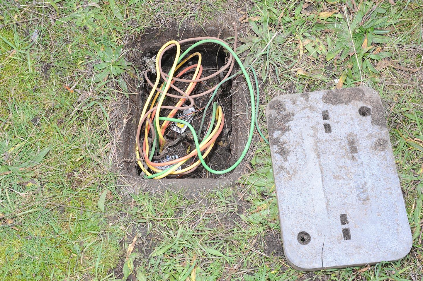 Police: Copper wire theft led to traffic light outage, contributed to ...