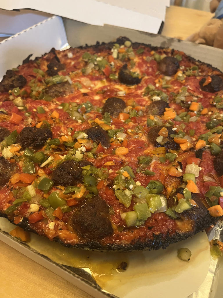 This Chicago-style pizzeria has an incredible hybrid pizza style