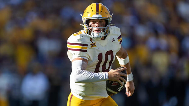 No. 1 transfer portal QB sparks battle between major college football ...