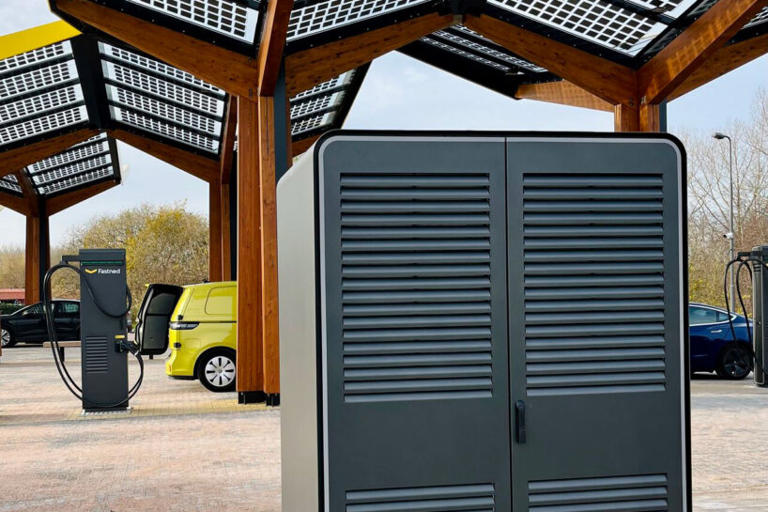 Fastned installeert snelste lader van Nederland langs de A6