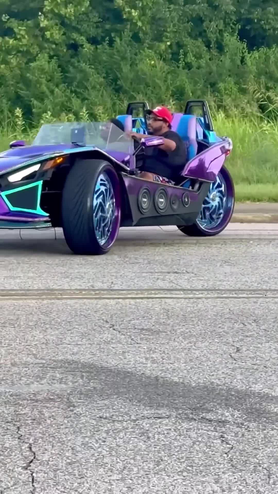 Slingshot on 24” DUB floaters riding