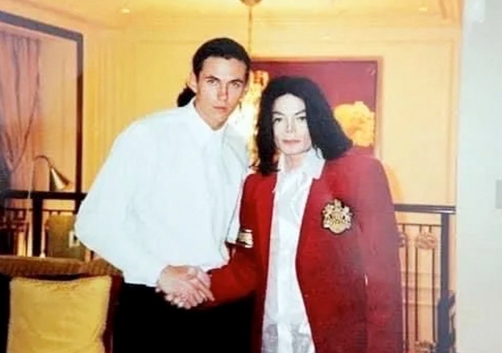 'Innocent' explanation over Michael Jackson's picture with Epstein ...