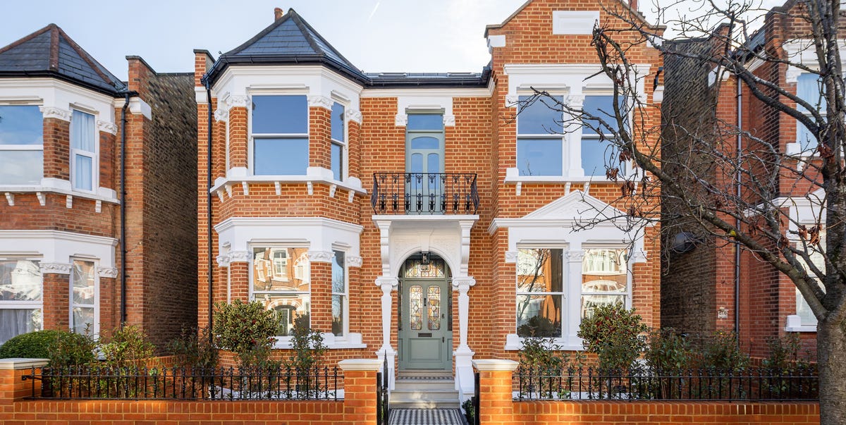 This elegant Edwardian home in Wimbledon is pure period perfection