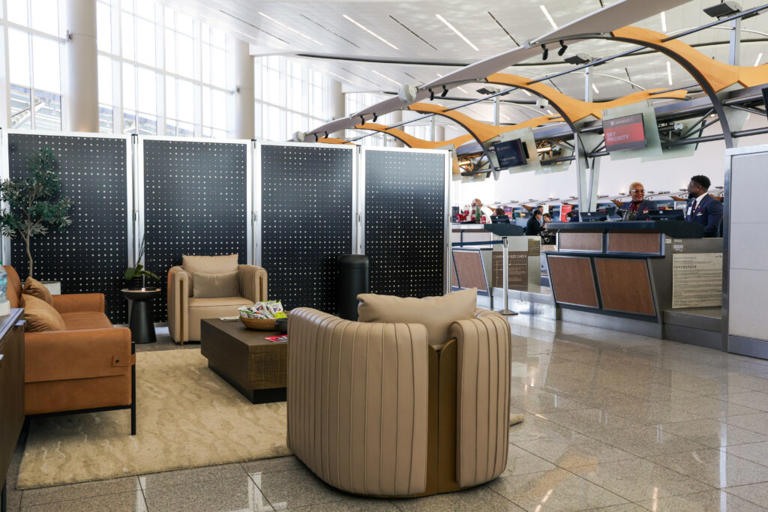 Delta expands premium check-in across hub airports