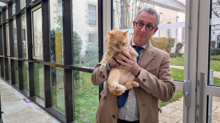 « Il suit parfois des cours d’anglais » : au lycée Loth de Pontivy ...