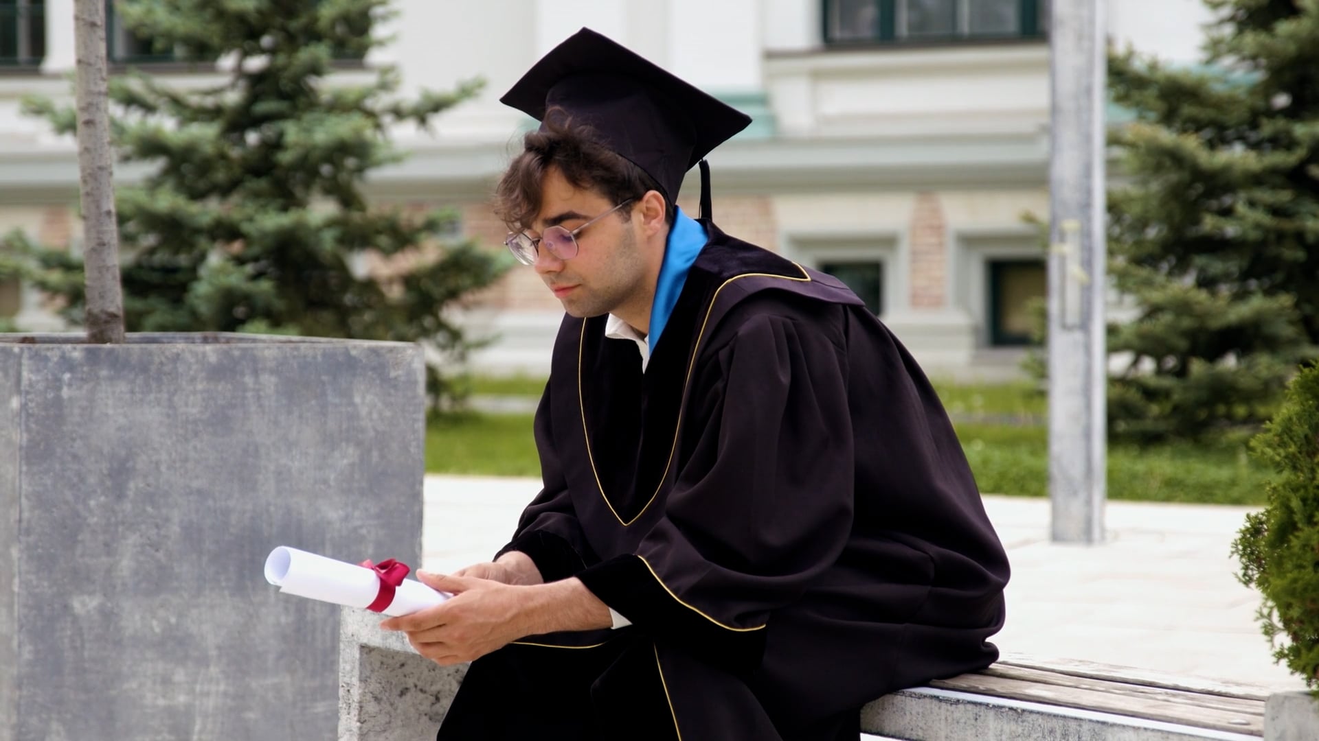 Companies that over-hired in 2021 now leave 2 million grads fighting ...