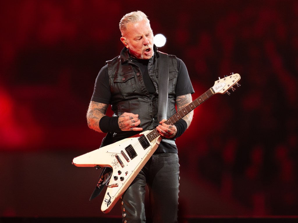 Metallica's James Hetfield greets Santa in 'Twas the Night Before ...