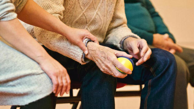 The generous act that can slow brain ageing