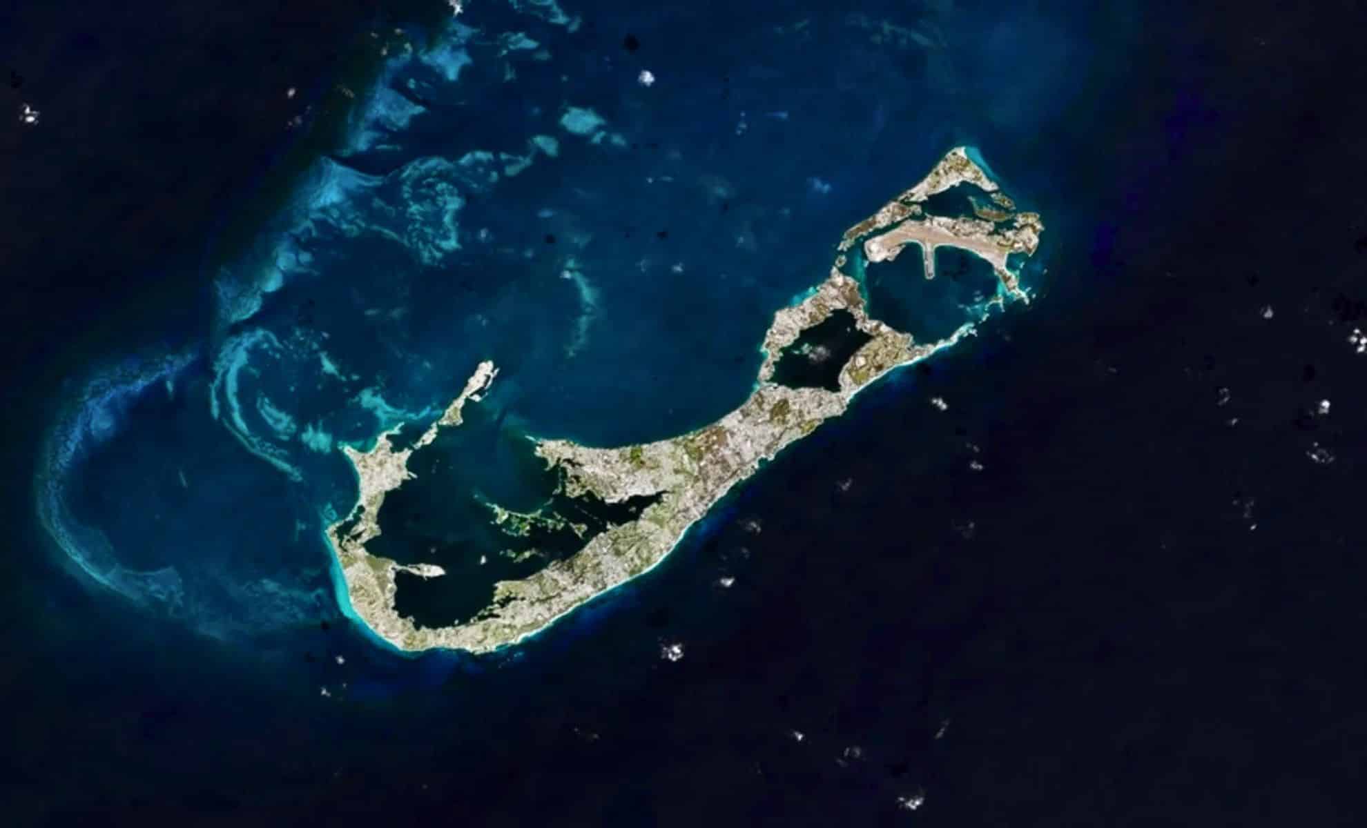 Scientists just discovered a giant hidden structure under Bermuda that ...