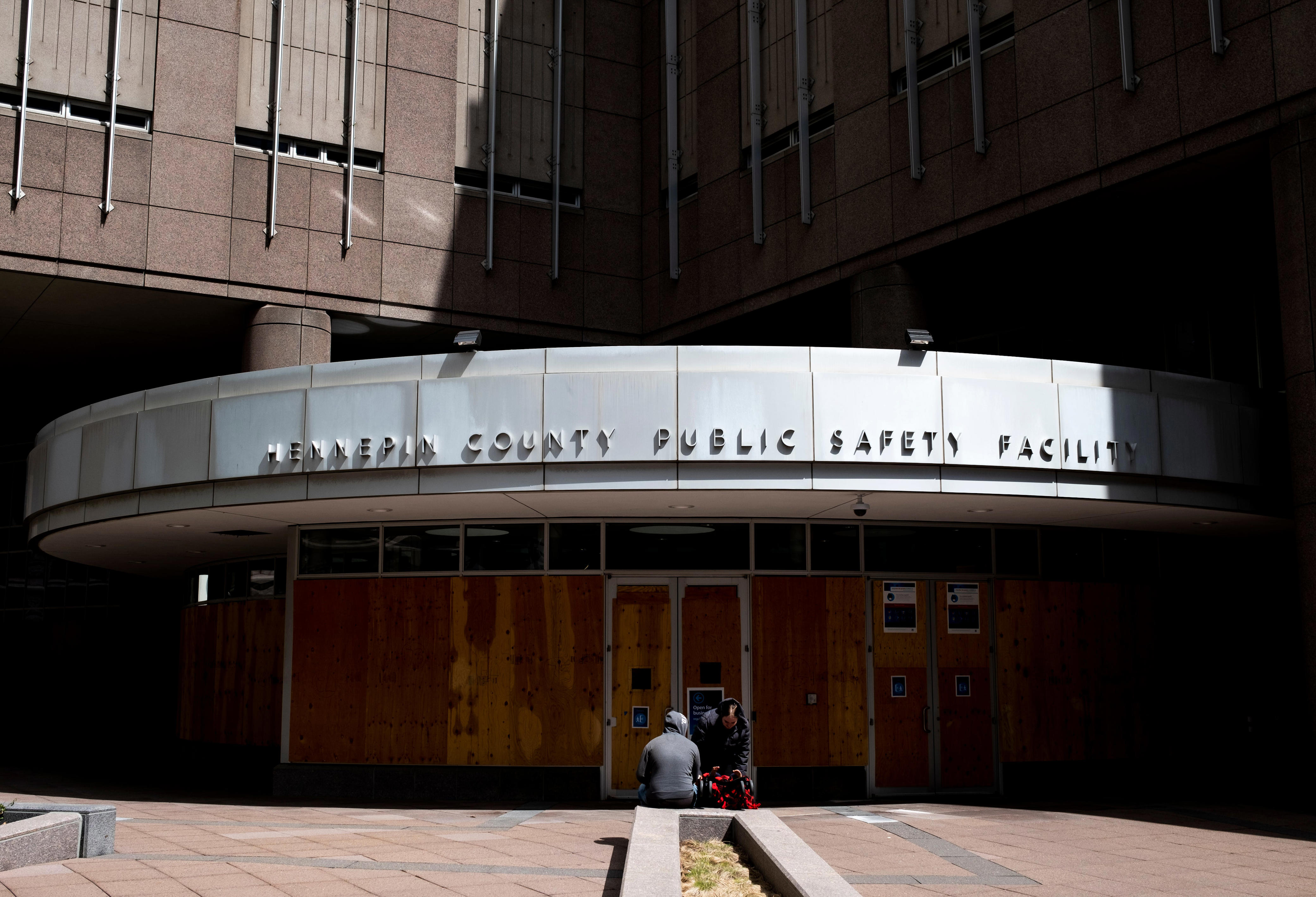 Minnesota Sheriffs' Association is calling for the resignation of Dept ...