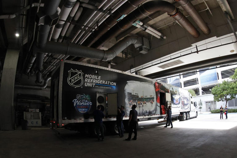 What it takes to pull off Florida’s first outdoor NHL game