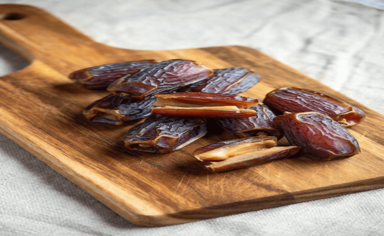 The best time to eat dates for digestion, energy, and craving control ...