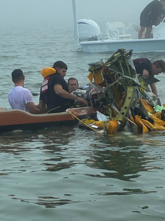 Search continues for missing person in deadly plane crash in Galveston ...