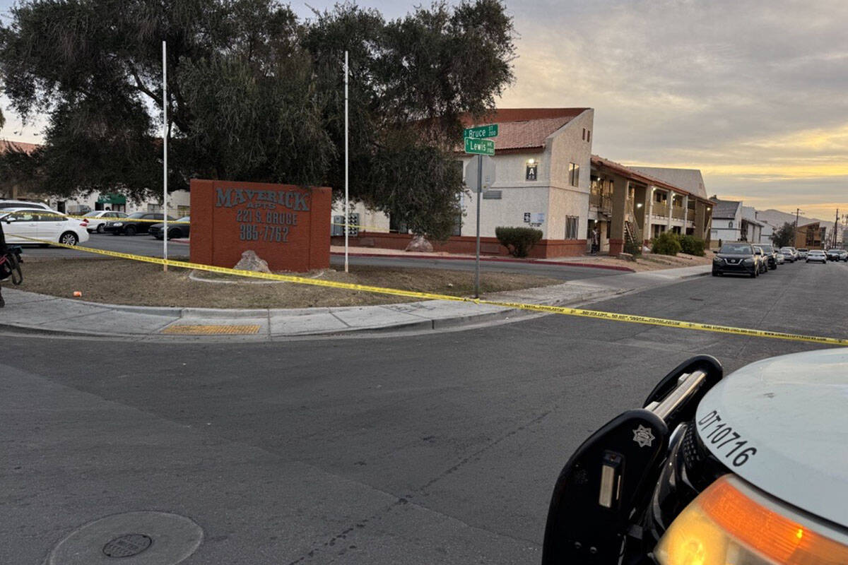 2 men shot, killed in downtown Las Vegas