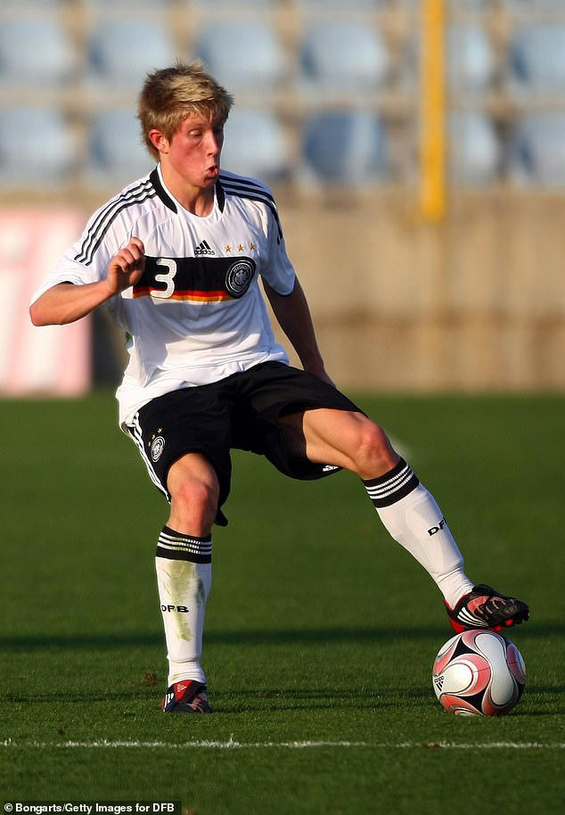 Former German international footballer is killed after falling from ski ...