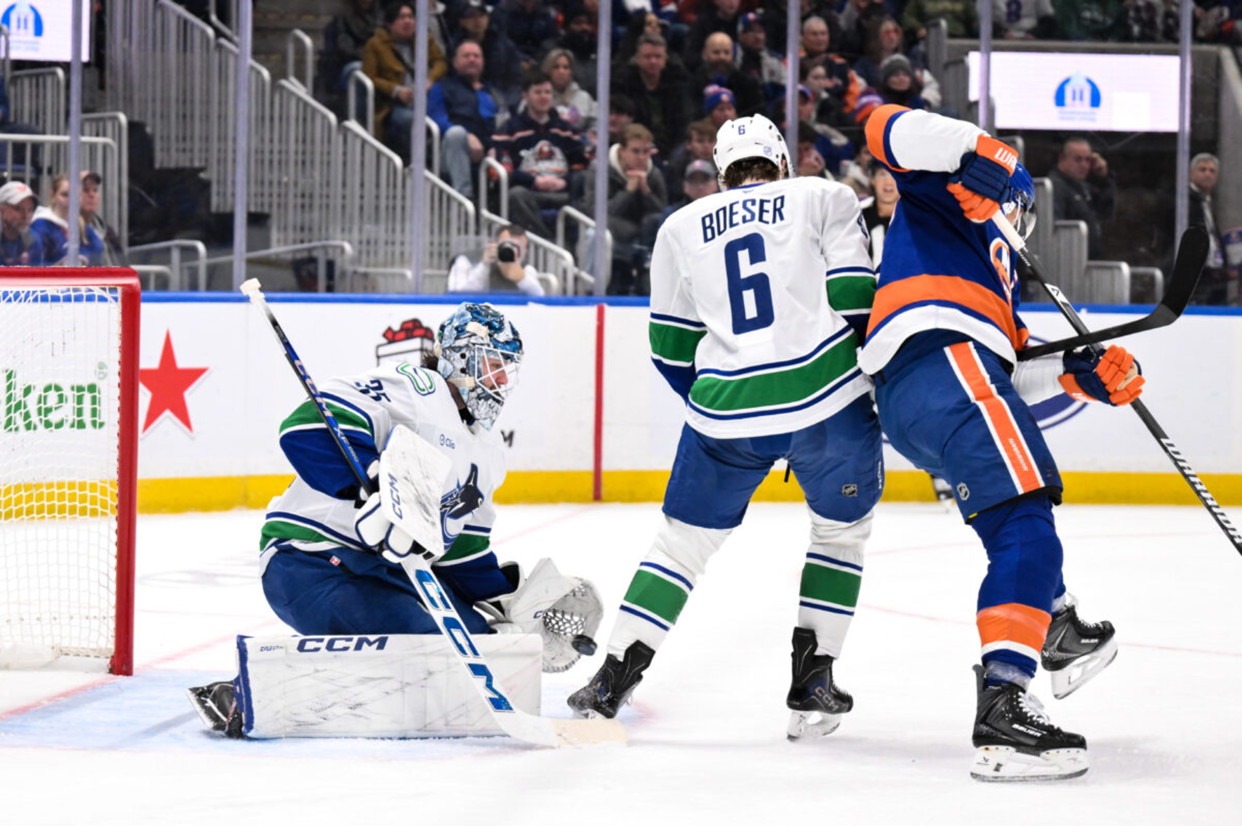 3 positives & 3 negatives in Canucks’ 5-2 loss to the Flyers