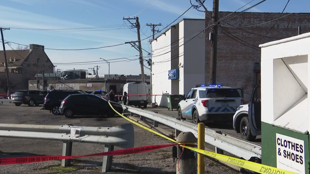 Driver shot during Brinks truck robbery on Chicago's Southwest Side