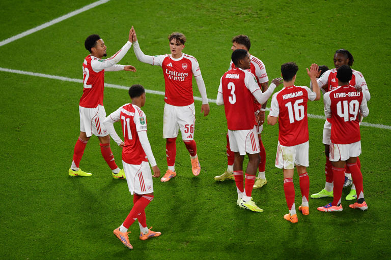 Arsenal 1-1 Crystal Palace: Gunners win on penalties - Live