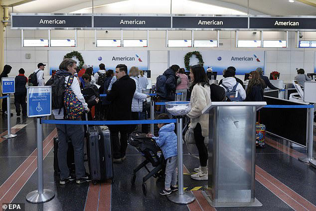 Thousands of Christmas flights are canceled as America's most ...