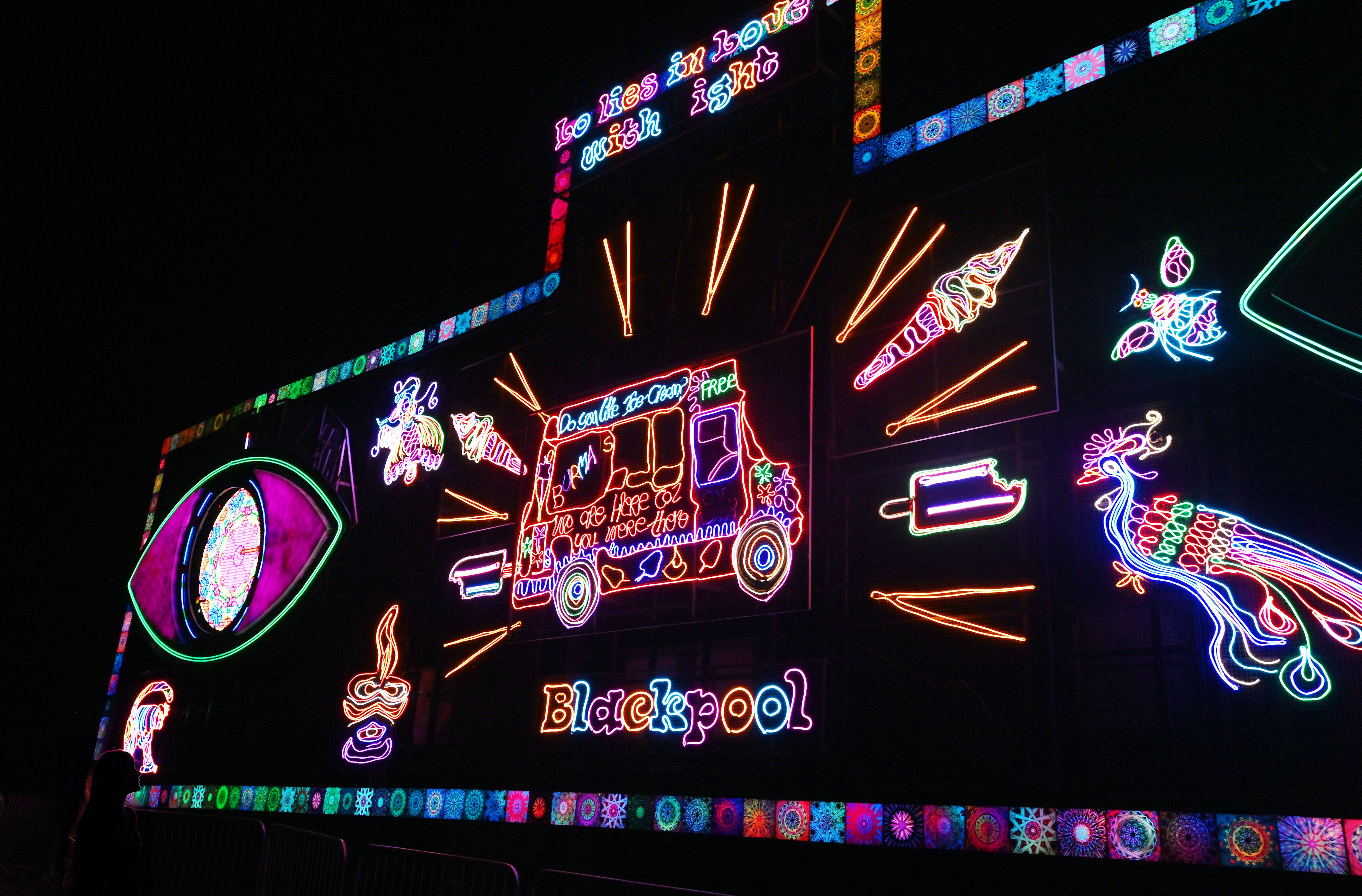 17 pics of the magical Blackpool Illuminations as you have two days ...