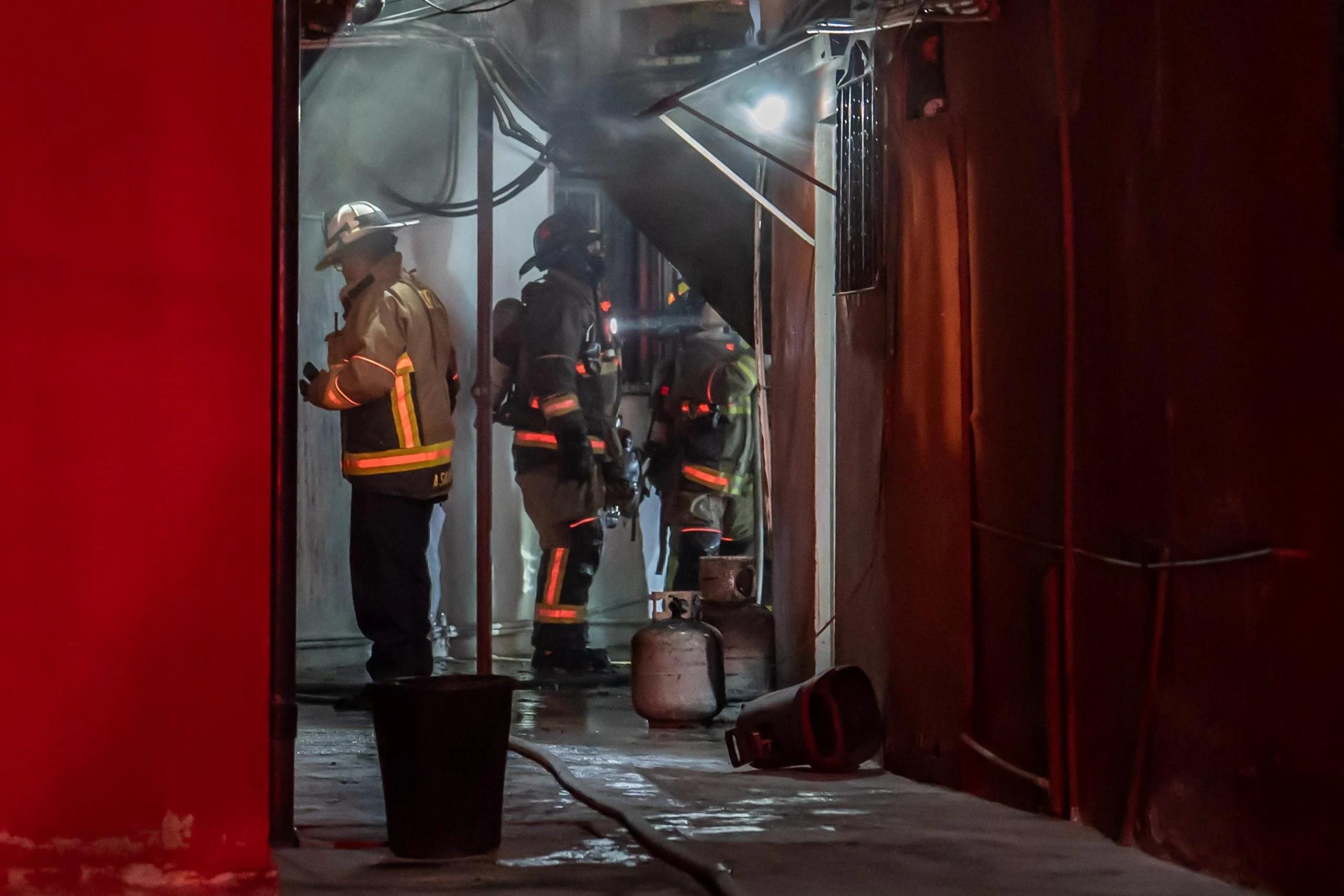 Bomberos de Tijuana apagan conato de incendio en colonia Castillo