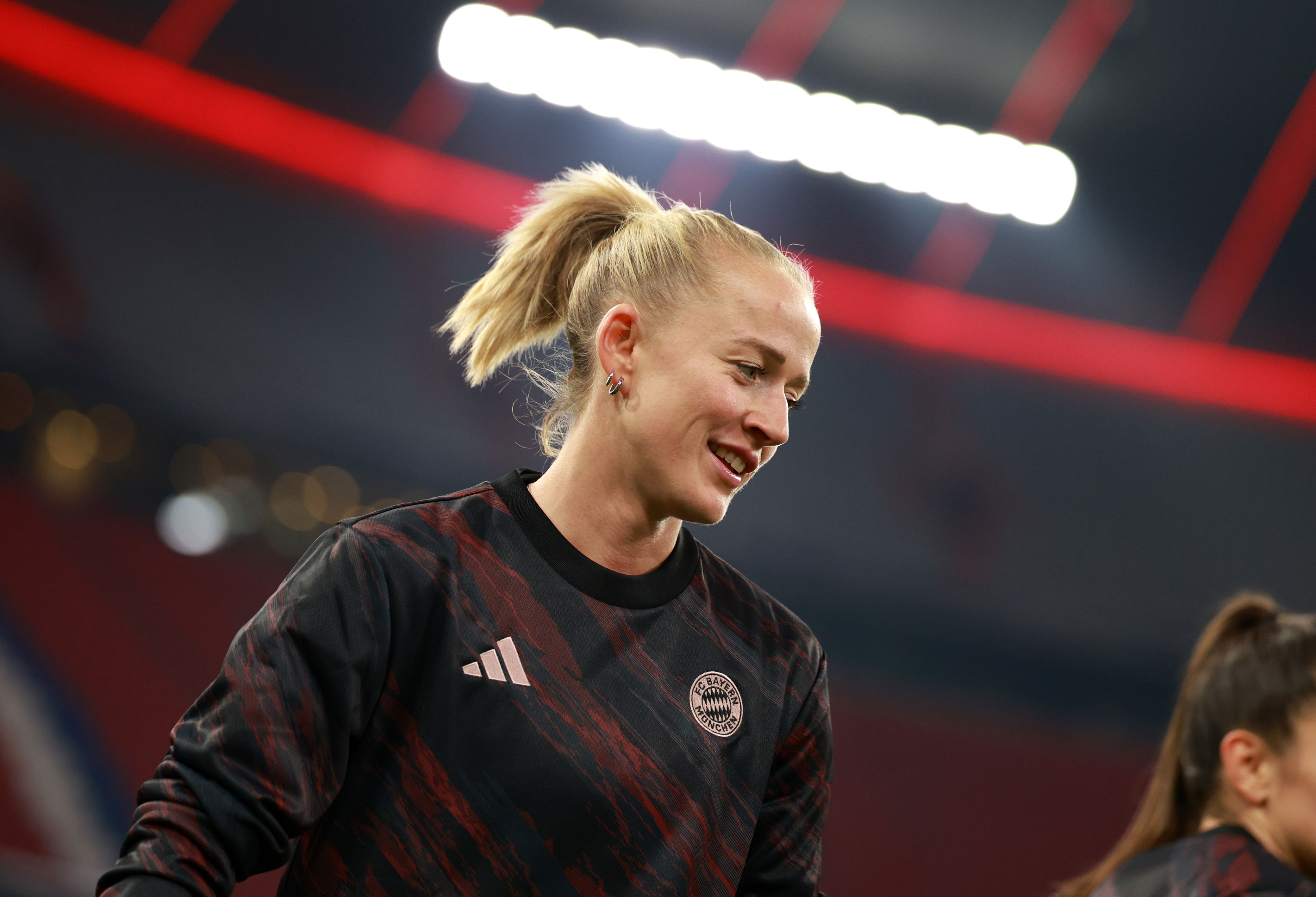 Transfer Bomb-Schüll: Bayern Munich Frauen player set for Manchester ...