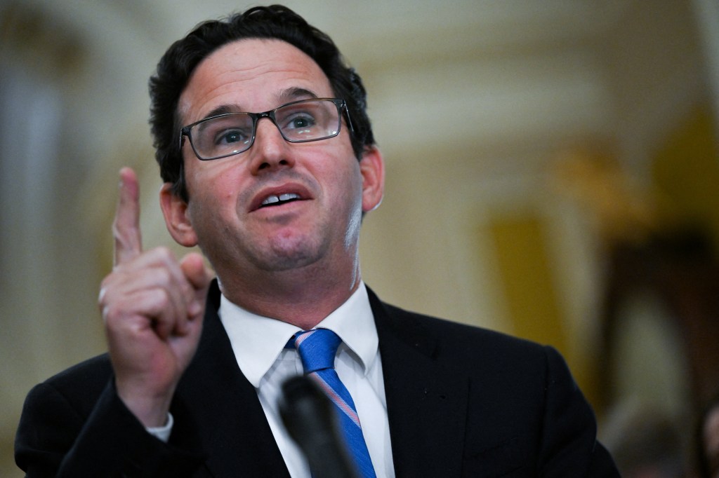 Pablo Torre says US senator’s bill to limit prop betting could come in 2026