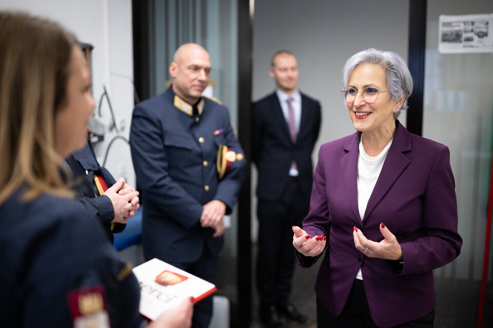 Stocker & Ludwig am Christkindlmarkt, Sporrer im Häfn