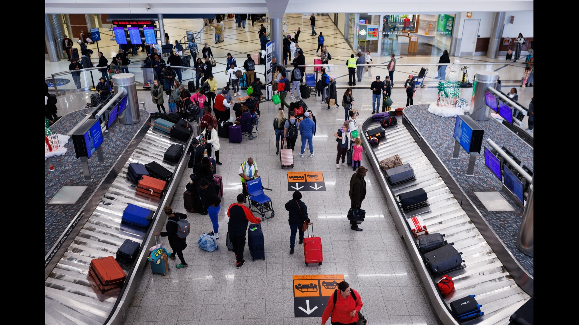 Travel tips for a record-breaking holiday