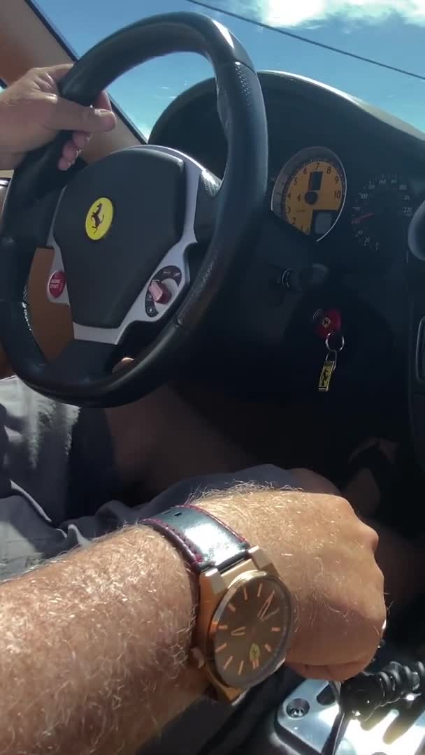 Ripping Ferrari F430 V8 to 8,000rpm