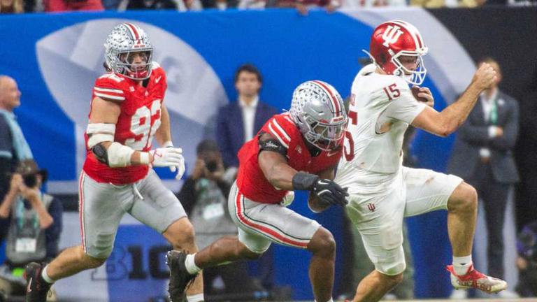 $2.4 million transfer QB reportedly down to three college football programs