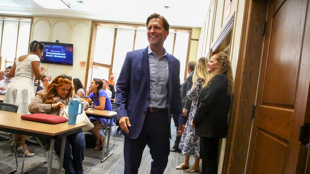 Former UF president Ben Sasse announces terminal cancer diagnosis