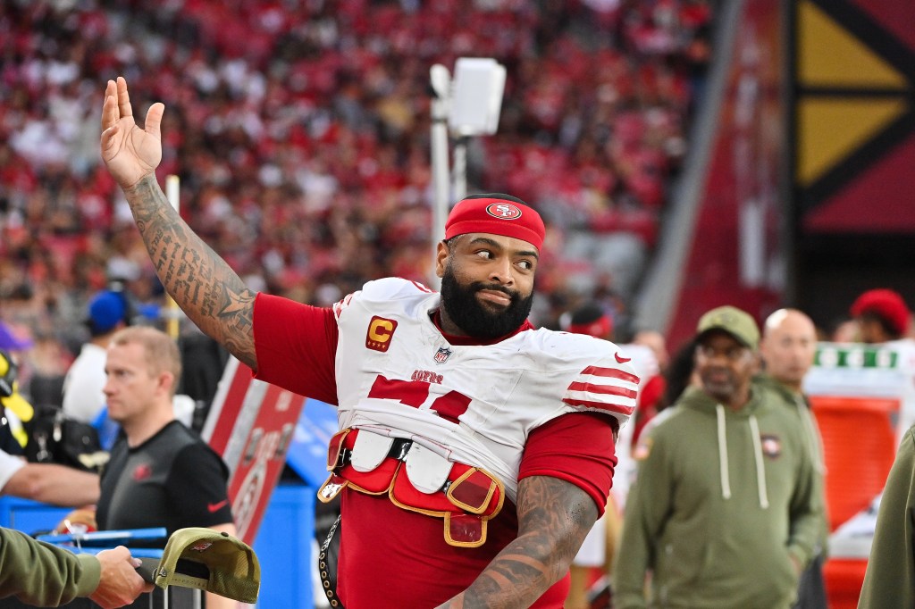 49ers star Trent Williams responds to chanting fans over retirement ...