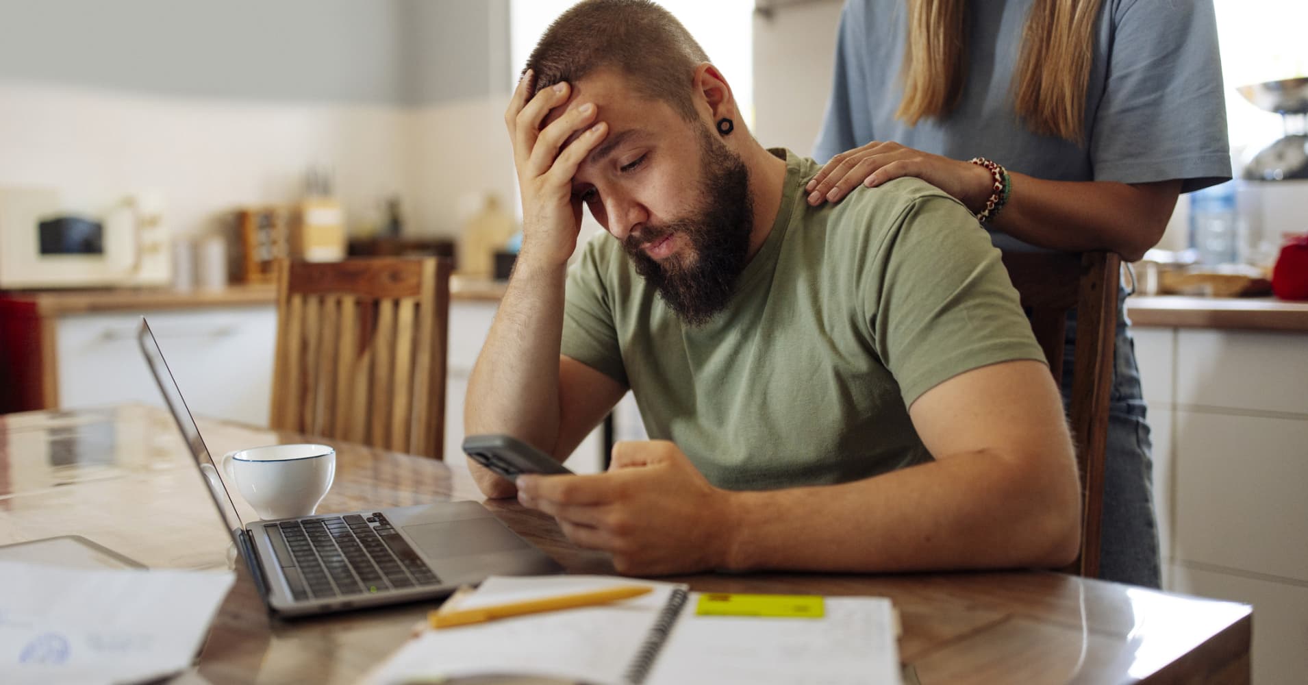 Student loan expert: Avoid this 'tempting' move if you're struggling to ...