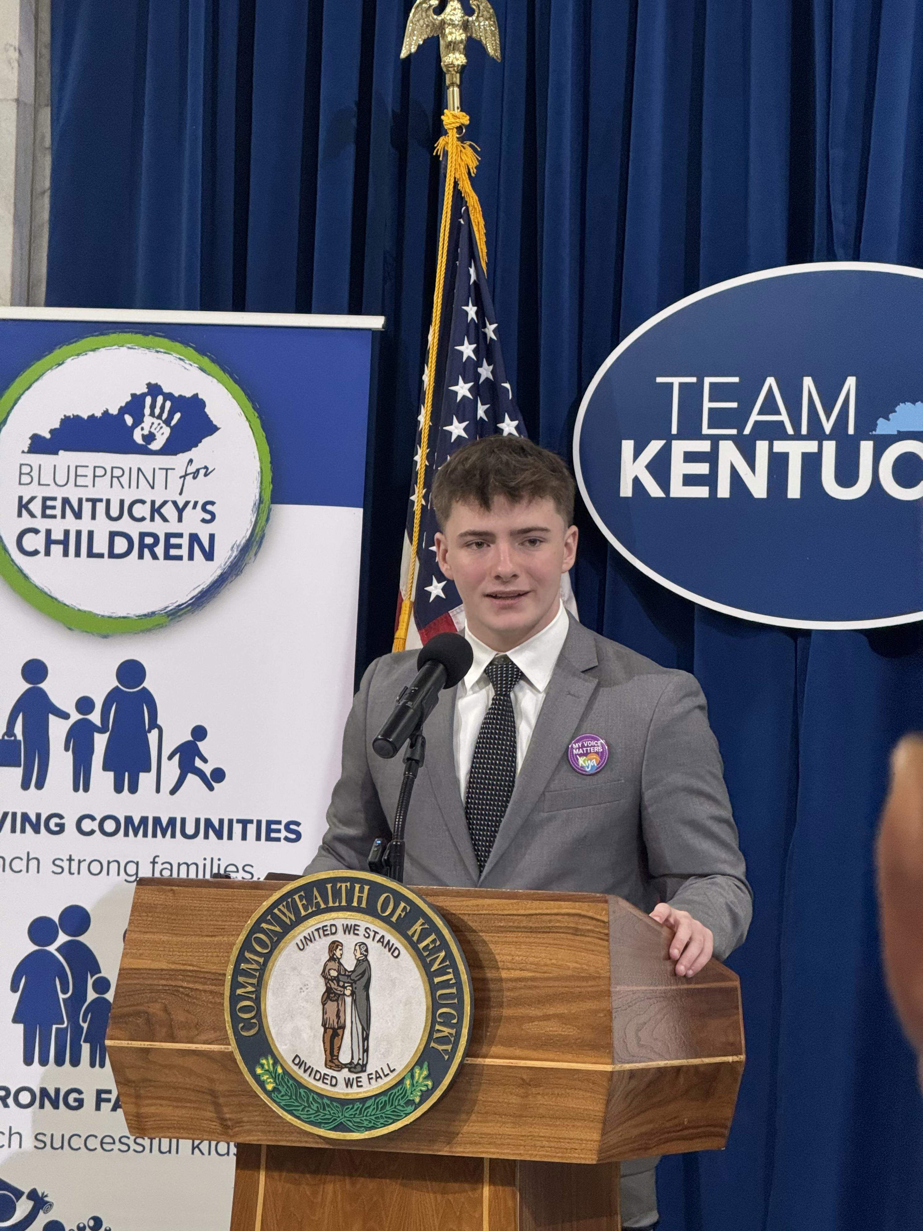 Kentucky must enforce implementation of anti-vaping law by Jan. 1 ...