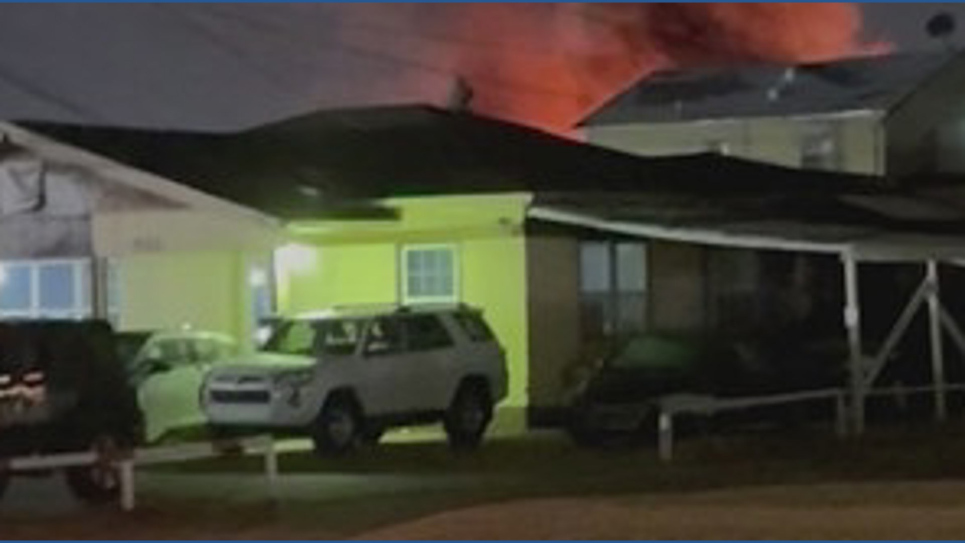 3-alarm fire destroys Arlington auto shop