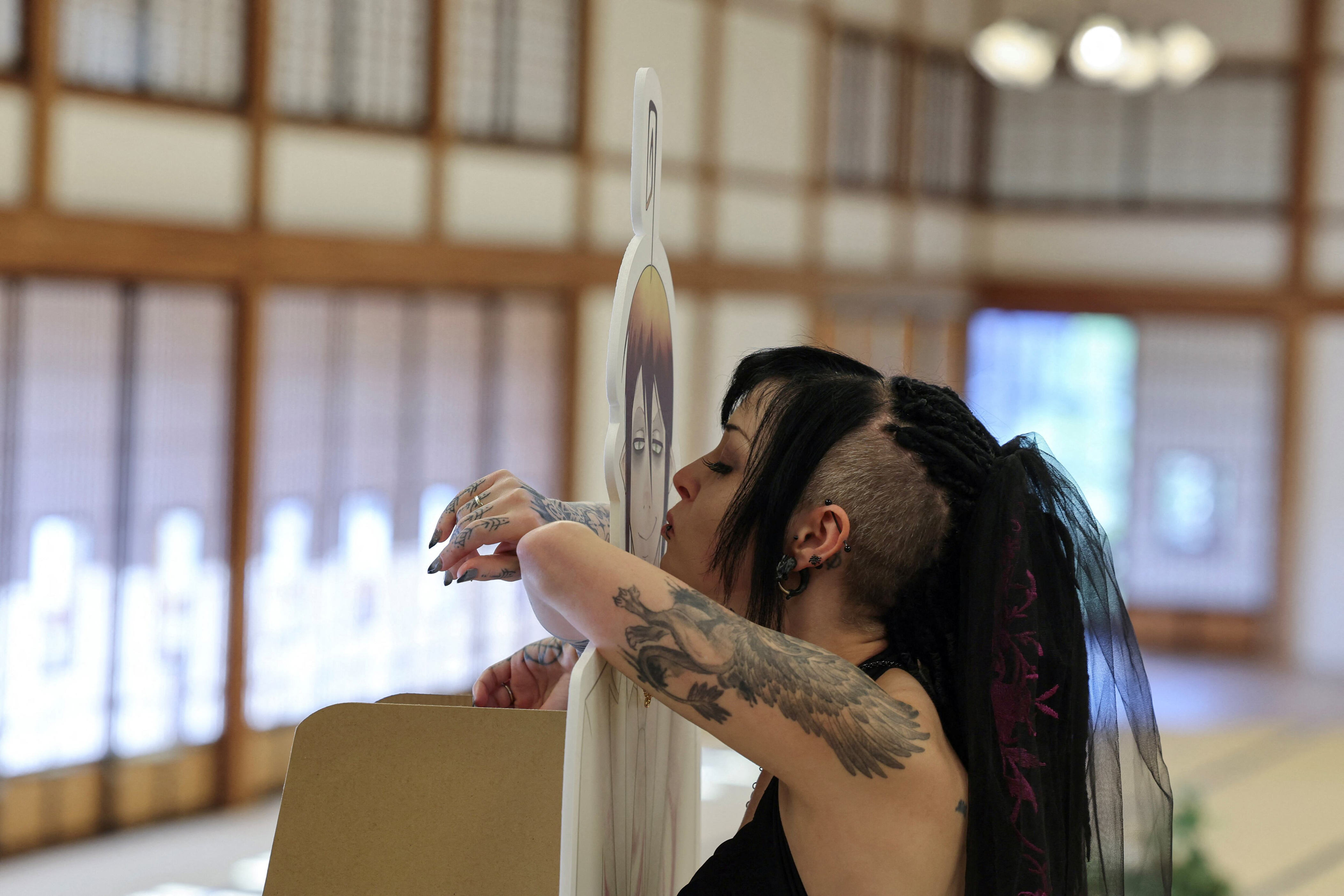 Australian woman marries Japanese manga character in Japan